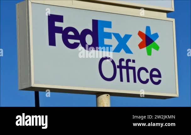 Fedex sign Stock Videos & Footage - HD and 4K Video Clips - Alamy