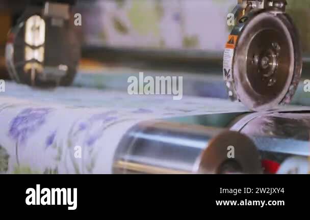 The technological process of production of wallpaper, wallpaper ...