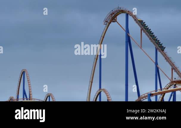 Roller coaster drop Stock Videos & Footage - HD and 4K Video Clips - Alamy