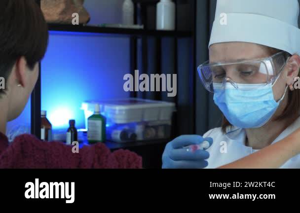 Clinic hypodermic Stock Videos & Footage - HD and 4K Video Clips - Alamy