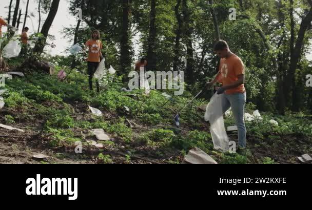 People waste pickers Stock Videos & Footage - HD and 4K Video Clips - Alamy
