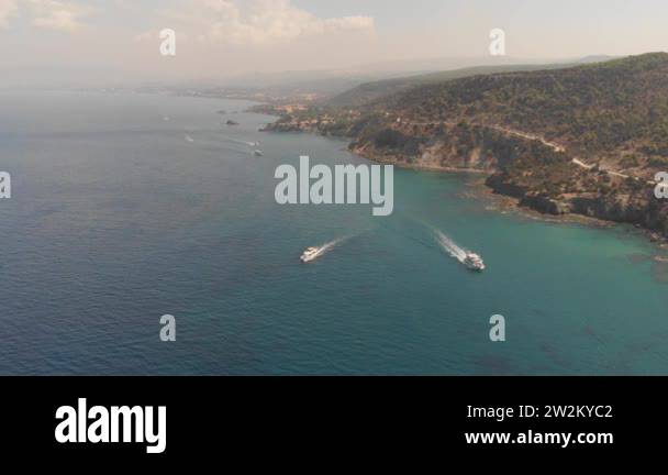 Bird flight line Stock Videos & Footage - HD and 4K Video Clips - Alamy