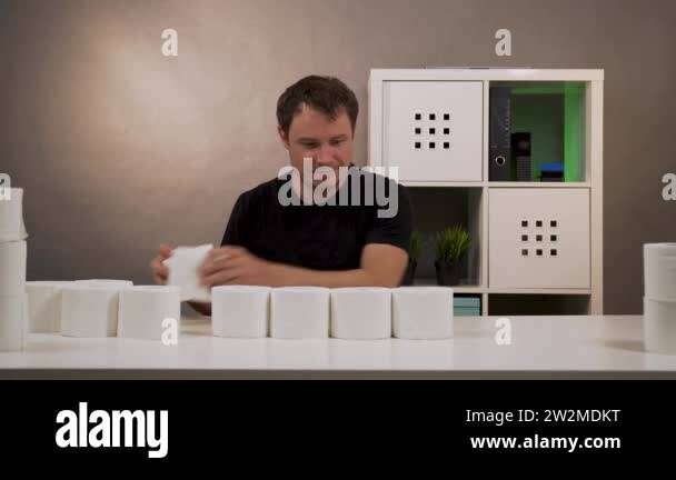 Pyramid toilet paper Stock Videos & Footage - HD and 4K Video Clips - Alamy