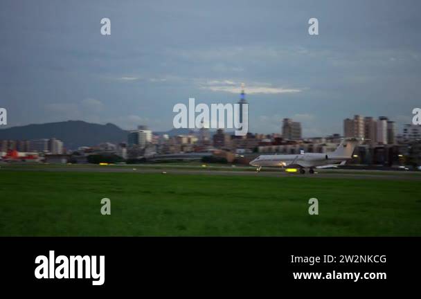 Taipei, Taiwan-10 November, 2018: 4K, An aircraft landing with view of ...