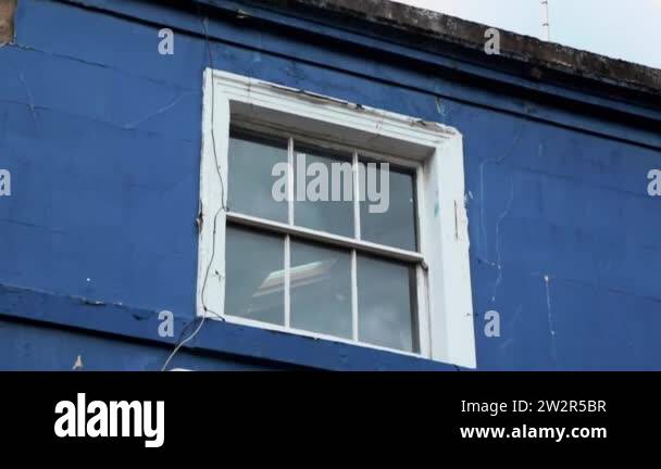 Traditional British window style of blue house in Notting Hill Stock ...