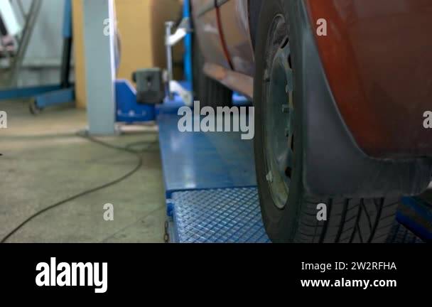 Checking alignment Stock Videos & Footage - HD and 4K Video Clips - Alamy