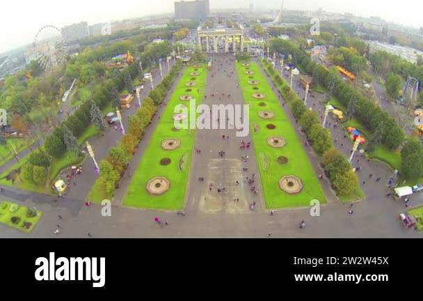 Green square city Stock Videos & Footage - HD and 4K Video Clips - Alamy