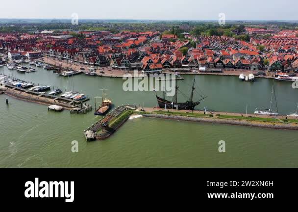 People from volendam Stock Videos & Footage - HD and 4K Video Clips - Alamy
