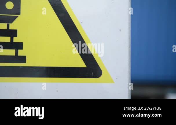 Train crossing sign Stock Videos & Footage - HD and 4K Video Clips - Alamy