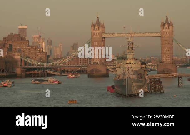Water buses on thames Stock Videos & Footage - HD and 4K Video Clips ...