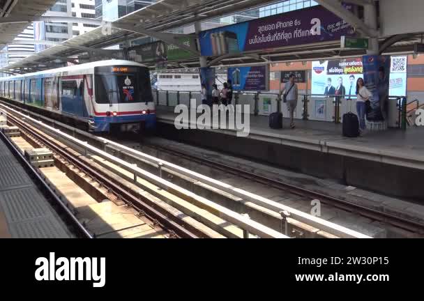 People taking a subway train Stock Videos & Footage - HD and 4K Video ...