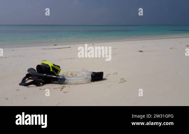 Maldives mask Stock Videos & Footage - HD and 4K Video Clips - Alamy