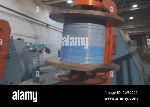 Cable production process. Multi-core cable weaving process, cable ...