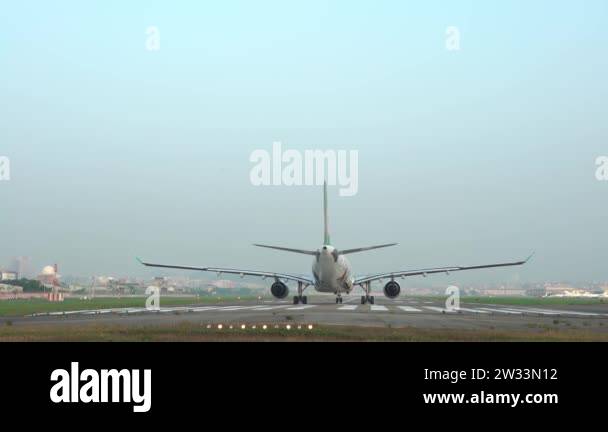Taipei, Taiwan-28 October, 2016: 4K Jet Airplane Prepares For Take Off ...