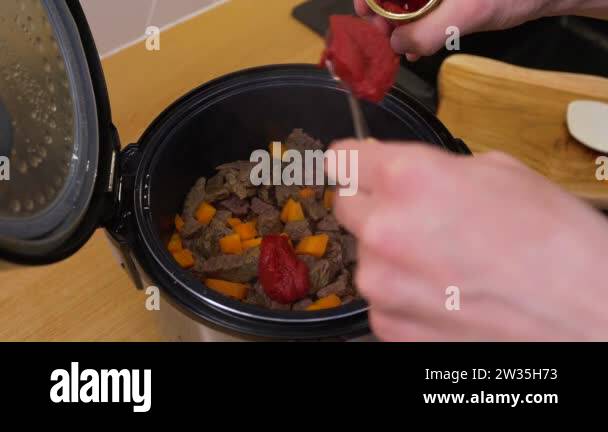 Tomato paste can Stock Videos & Footage - HD and 4K Video Clips - Alamy