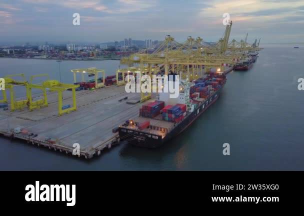 Container tracking Stock Videos & Footage - HD and 4K Video Clips - Alamy