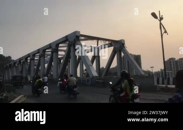 Overhead railway Stock Videos & Footage - HD and 4K Video Clips - Alamy
