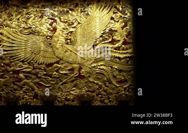 Gold golden phoenix Stock Videos & Footage - HD and 4K Video Clips - Alamy