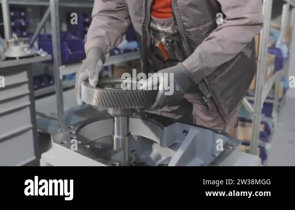 Assemble assembly Stock Videos & Footage - HD and 4K Video Clips - Alamy