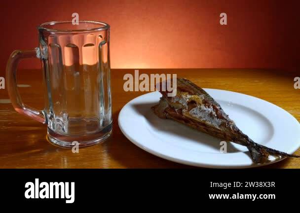 Drunk fish Stock Videos & Footage - HD and 4K Video Clips - Alamy