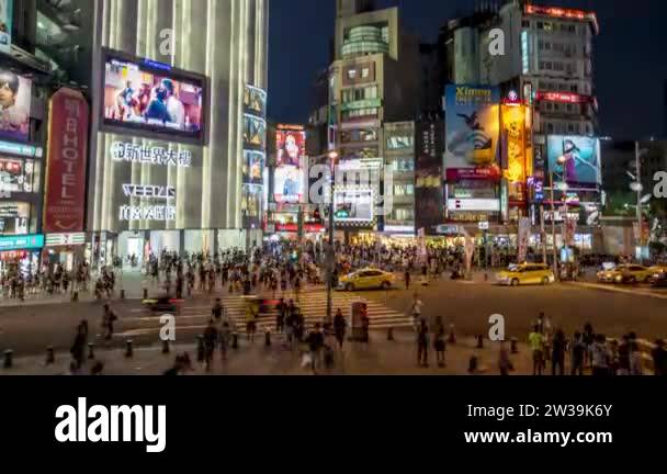 Taipei, Taiwan-24 September, 2017: 4K Timelaps walking crowd people crossing street Taipei City ...