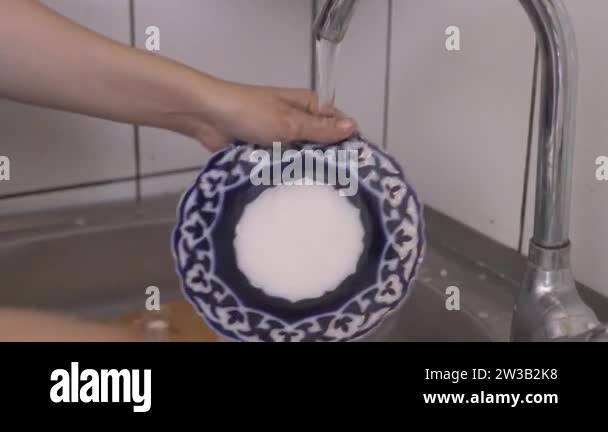Dishwashing process Stock Videos & Footage - HD and 4K Video Clips - Alamy