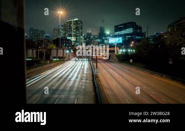 Chicago, IL - May 21st, 2020: Lights begin to come on at Willis Tower ...