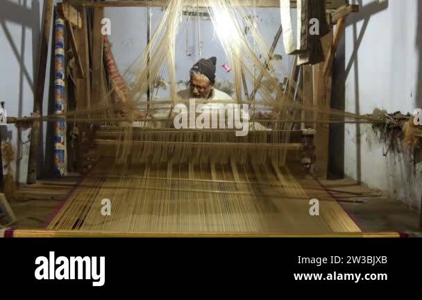 Varanasi india indian weaver work Stock Videos & Footage - HD and 4K ...