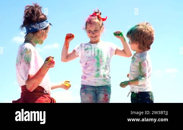 Happy kids children playing Stock Videos & Footage - HD and 4K Video ...