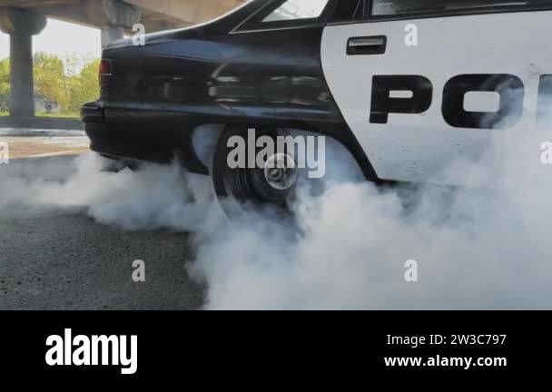 Car smoking wheels Stock Videos & Footage - HD and 4K Video Clips - Alamy