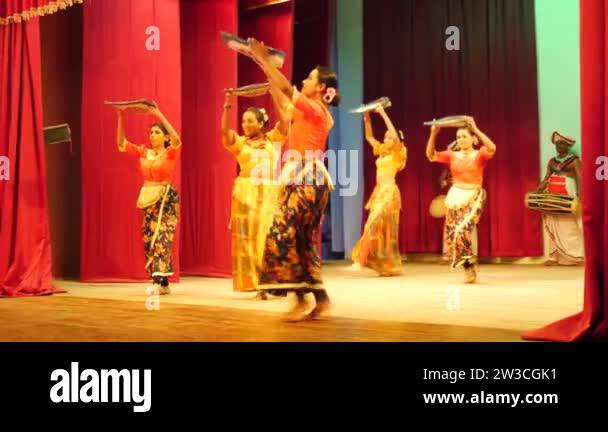 Kandyan folk dance Stock Videos & Footage - HD and 4K Video Clips - Alamy
