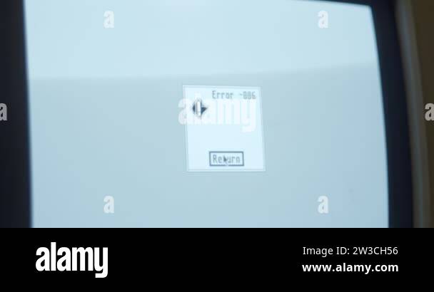 Error message on vintage computer screen - old pc cannot read floppy ...