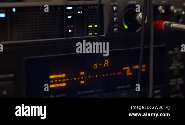 Routing device Stock Videos & Footage - HD and 4K Video Clips - Alamy