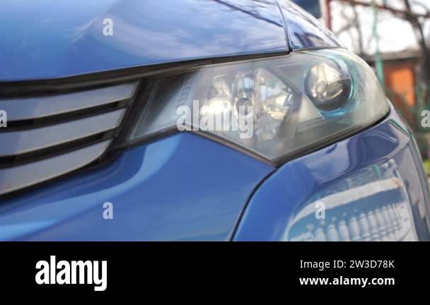 Headlights blinking while using remote key to open or close the car and ...