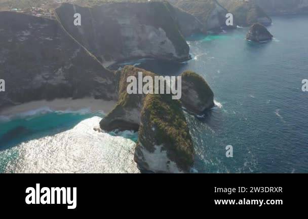 Rocky Shore in Nuda Penida and Its Sparkling Waters on the Kelingking ...
