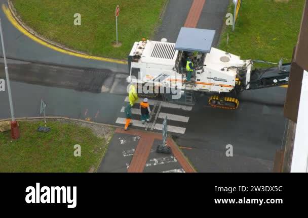 Pavement planer Stock Videos & Footage - HD and 4K Video Clips - Alamy