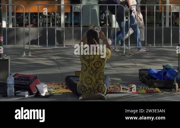 Glass walkers Stock Videos & Footage - HD and 4K Video Clips - Alamy