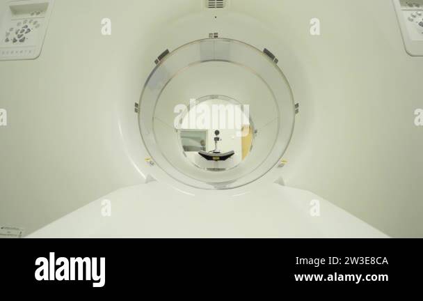 Mri machine scan Stock Videos & Footage - HD and 4K Video Clips - Alamy