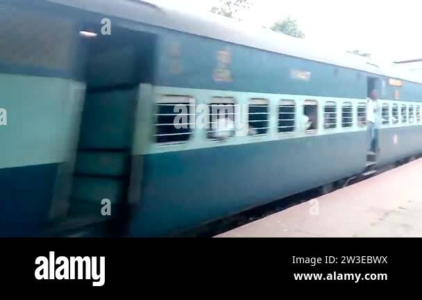 Himgiri Express -12332 ( Jammu Tawi to Howrah Junction ). High speed ...