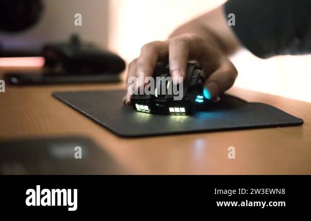 Hand person using mouse Stock Videos & Footage - HD and 4K Video Clips ...