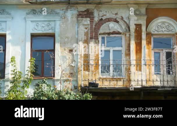 Exterior old crumbling building Stock Videos & Footage - HD and 4K ...