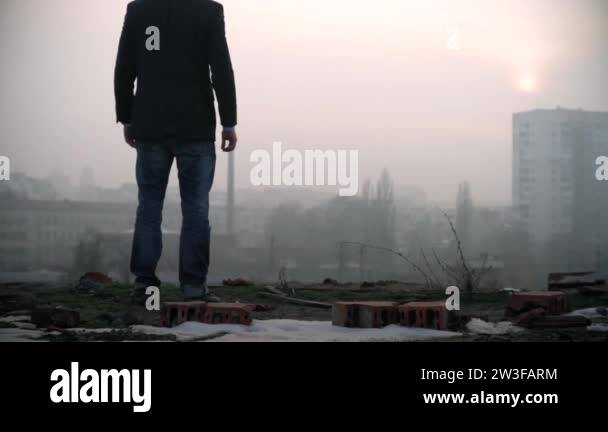Jump off building Stock Videos & Footage - HD and 4K Video Clips - Alamy