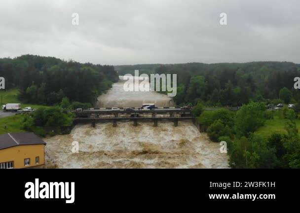 Mudslide landslides Stock Videos & Footage - HD and 4K Video Clips - Alamy