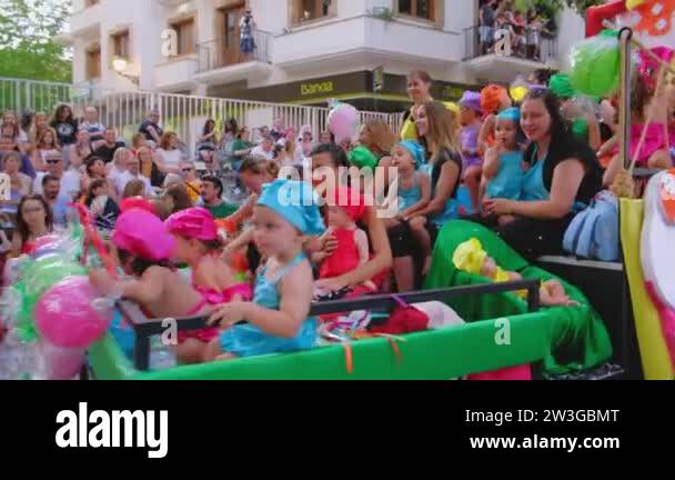 Carnival carts Stock Videos & Footage - HD and 4K Video Clips - Alamy