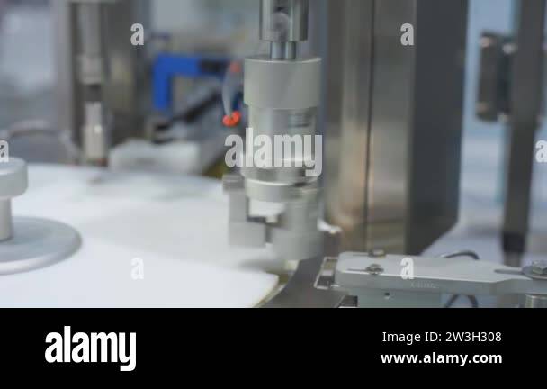 Capping machine Stock Videos & Footage - HD and 4K Video Clips - Alamy