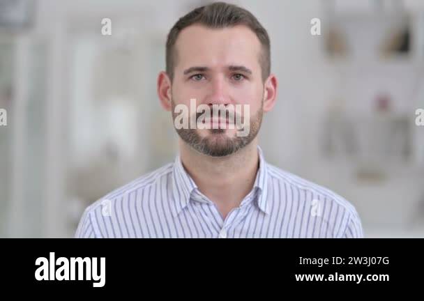 Man waving hello Stock Videos & Footage - HD and 4K Video Clips - Alamy