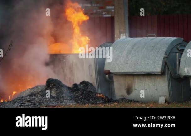 Trash can fire Stock Videos & Footage - HD and 4K Video Clips - Alamy