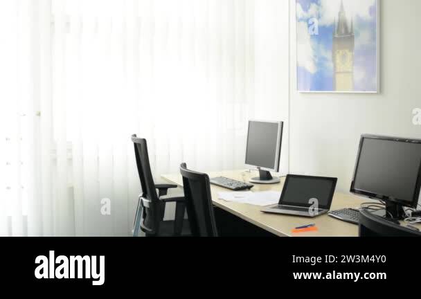 Office computers Stock Videos & Footage - HD and 4K Video Clips - Alamy