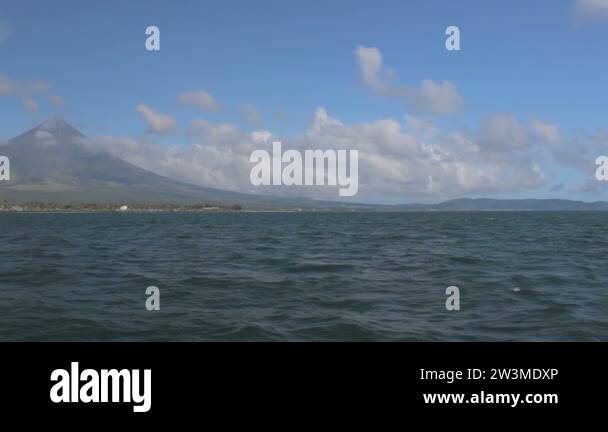 Clear view at the Vulcano Mount Mayon in Legazpi, Philippines Stock ...