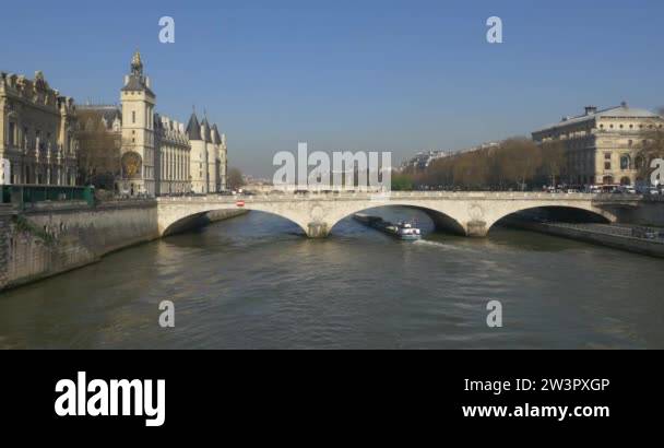 Napoleon bridge Stock Videos & Footage - HD and 4K Video Clips - Alamy